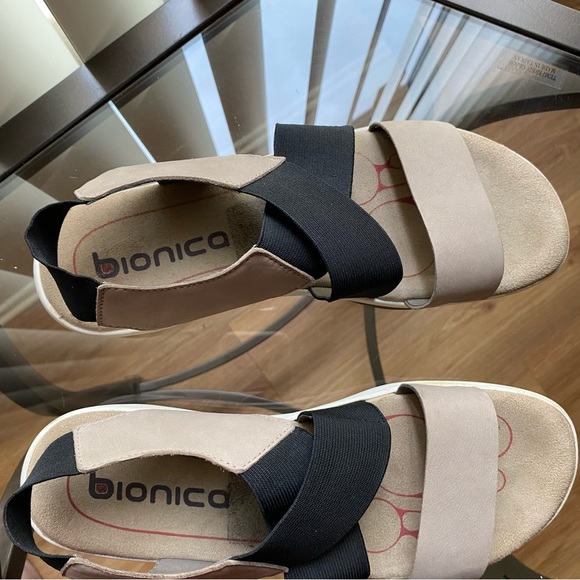 Bionica | Shoes | Bionica Black Beige Leather Suede Criss Cross Strap ...